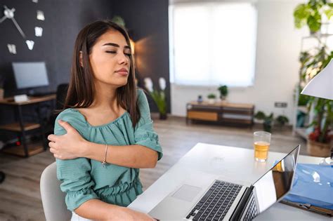 Does Ac Joint Sprain Hurt At Night