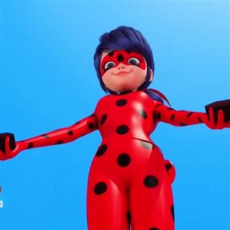 She Looks Like A Goddess No Offense Like Look At This Pose Shes Doing Miraclous Ladybug