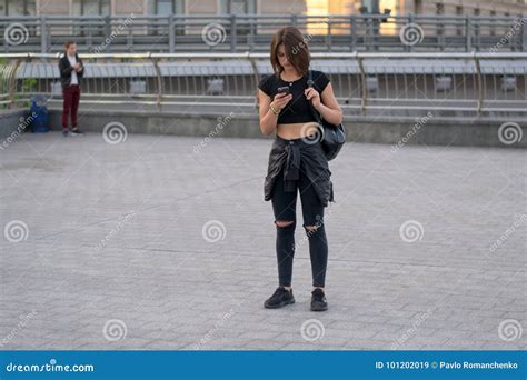 Ukrainekiev September 242017 Teenager On Khreshchatyk Street Girl
