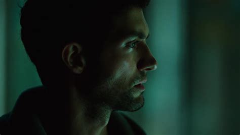 Auscaps David Alpay In Motive 2 01 Raw Deal