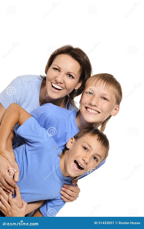 Madre Con Sus Hijos Imagen De Archivo Imagen De Cabritos