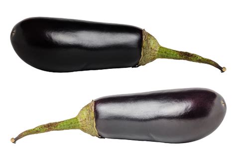 흰색 배경에 고립 된 두 개의 잘 익은 껍질을 벗기지 않은 가지 0명에 대한 스톡 사진 및 기타 이미지 0명 가지 채소 개체 그룹 Istock