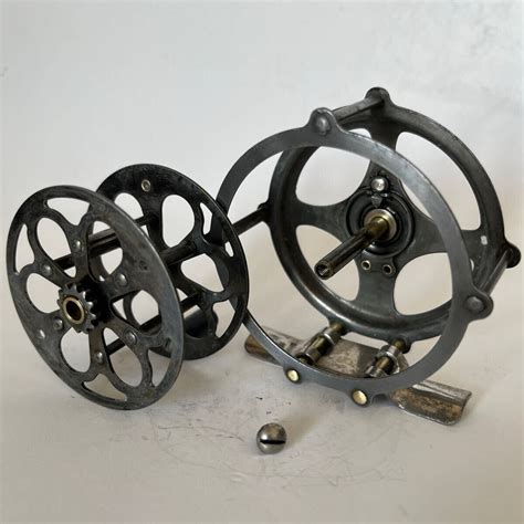 Yahooオークション Vintage Raised Pillar And Skeleton Fly Reel Us