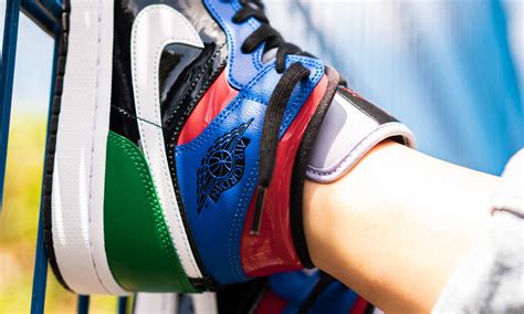Giày Nike Air Jordan 1 Mid Multi Patent Cv5276 001 Authentic Shoes
