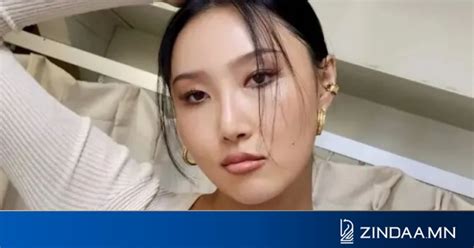 Дуучин Хваса дотуур хувцастай зургаа нийтэлсэн гэх шүүмжлэлд өртөв