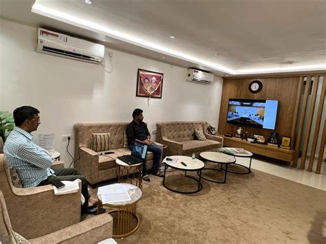 पालकमंत्री शंभूराज देसाई यांनी जिल्हा वार्षिक योजनेचा व आरोग्य सुविधाचा आढावा घेतला