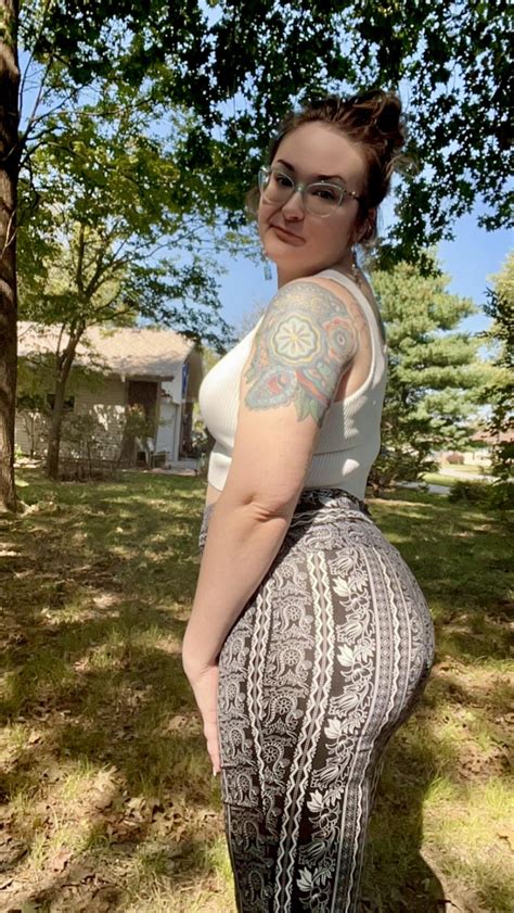 Thicc 😜 R Girlsinflarepants