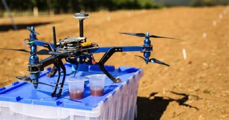 무인비행기 드론 병든 농작물 선별해 농약 뿌려 조선비즈