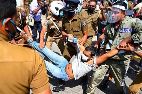 මානව හිමිකම් ගැන කතා කරන්න බුද්ධි ප්‍රධානියෙකු යැවීම ගැන ආණ්ඩුවට විවේචන Bbc News සිංහල