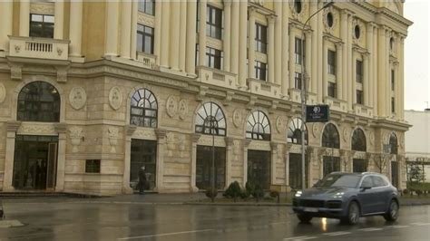 Зградата на министерството на Груби стана „зграда на ДУИ“