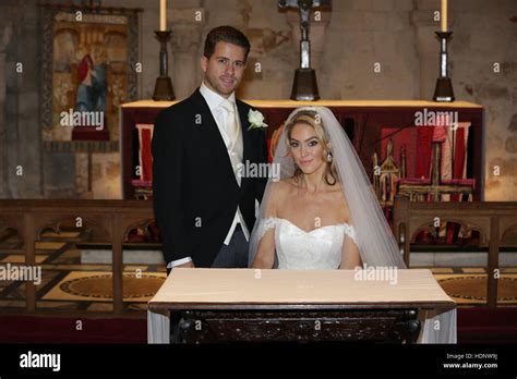 Gäste Besuchen Hochzeit Als Dodgeball Rally Gründer Und Unternehmer F1