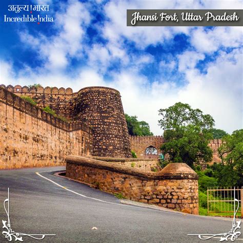 The Jhansifort Was Constructed Atop A Hill By Raja Bir Singh Deo In The 17th Century During