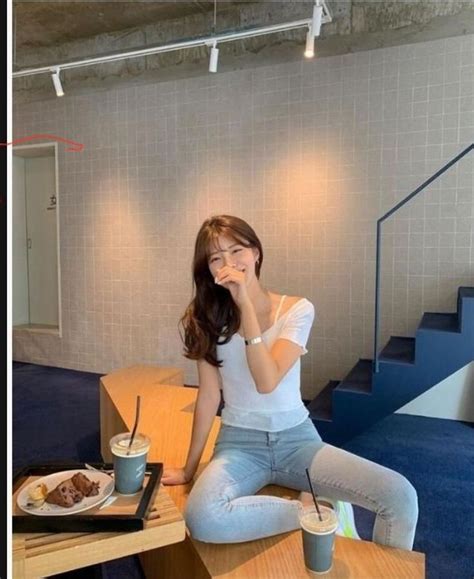 내 눈에는 잘 안띄는 여대생 평균 몸매 여성 청바지 패션 여성 청바지 청소년 여자 패션