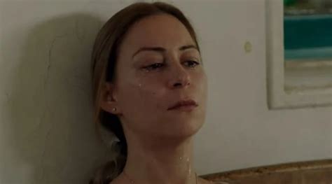 تدخن الفيب فقط ماذا جاء في تحقيقات قضية منة شلبي؟ صحيفة الخليج