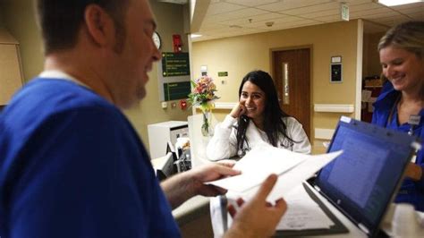 Education Continues For 10 Doctors In New Residency Program At Oak Hill