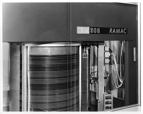 Ibm 305 Il Primo Hard Disk Della Storia Debutta Nel 1956 Gamesvillageit