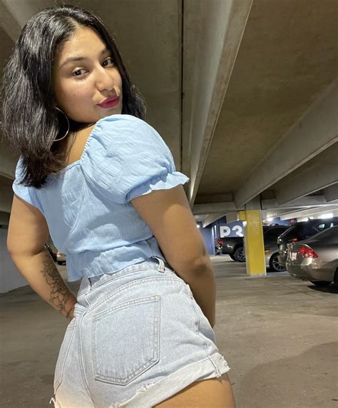 Do I Look Cute And Innocent Scrolller