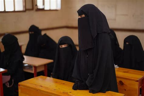 Rural Female Teachers In Yemen Encourage Young Girls To Get An