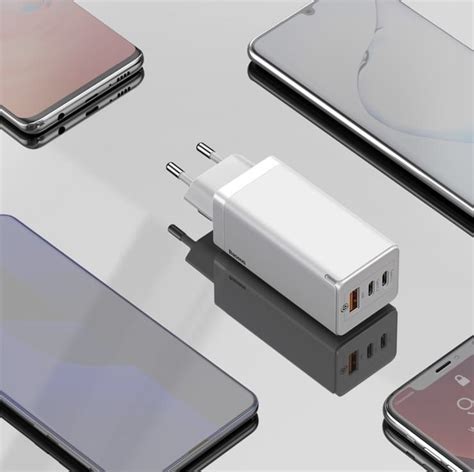 К новым кабелям Lightning из комплекта iPhone 12 не подходит ни одна ...