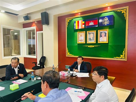 នៅថ្ងៃសុក្រ នាយកដ្ឋានស្រាវជ្រាវនិងរៀបចំឯកសារកិច្ចប្រជុំ