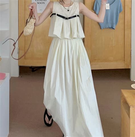 코지문 주문폭주 ️ 코디세트 나시 민소매 슬리브리스 플리츠 벨트 A라인 롱 스커트 셋업 데이트룩 624052718