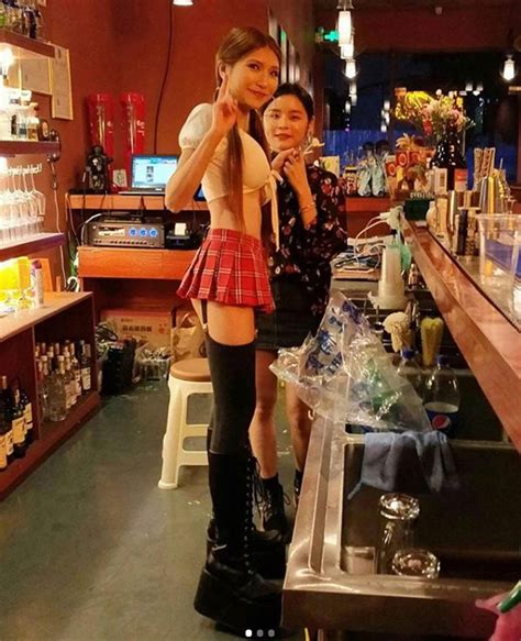 Kim Jest Ta Kobieta Naomi Wu świetnie Zarabia Pracując Głową