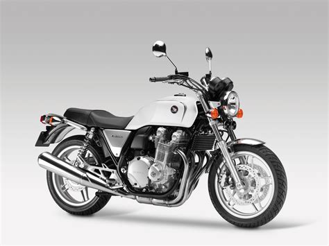 Honda Cb1100 2012 2013 Specs Performance And Photos Autoevolution