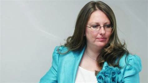 Искат 3 г условно за ексшефката на Агенцията по вписванията прибрала бонуси Новини бг