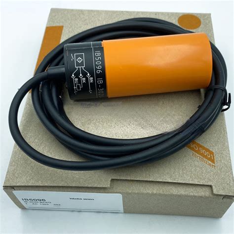 Inductive Proximity Switch IB IB BPKG Three Wire PNP Normally Open Sensor
