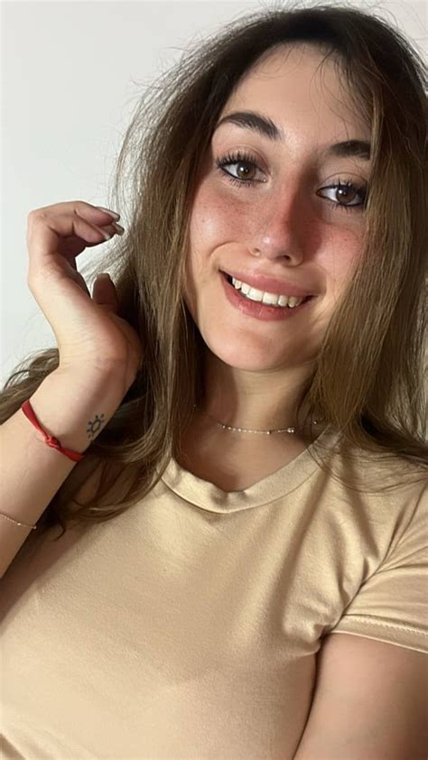 They Say We Canada Girls Are Very Cute On Dates Would You Go Out With