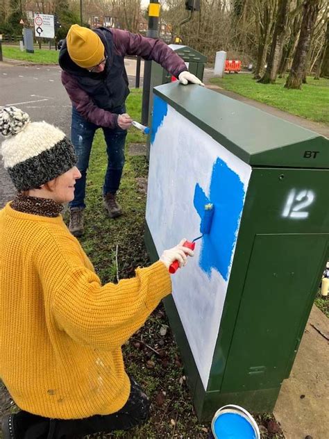 Art Meets Nature Louise And Andys Mural Brings Trittiford Park To