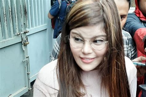 Rayakan Natal Putri Bungsu Dan Menantu Jenguk Soetikno Soedarjo Di