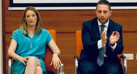 14 Hot New Roberta Metsola Bikini Pics