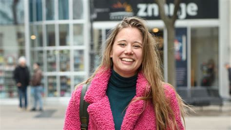 Naša Glumica Rodila Je Prvo Dijete Na Svijet Je Došao U Baš Zanimljivom Trenutku