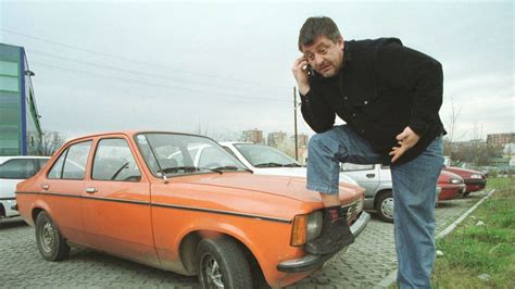 Legendarni Zuhra Ovako Je Izgledao Prije 17 Godina No Danas Je Drugi čovjek Nakon Drastičnog