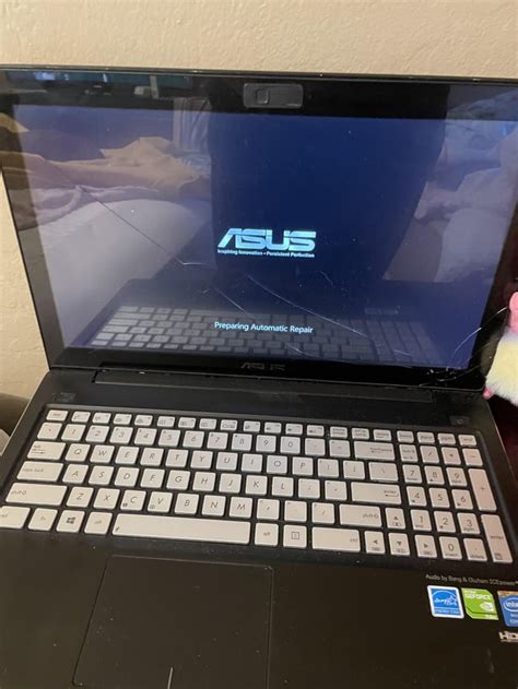 does anyone know why my computer randomly started doing this it just