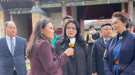 Г Мөнхцэцэг Соёлын салбарын бүтээлч үйлдвэрлэлийг дэмжиж хөрөнгө оруулалтыг татахад анхаарч