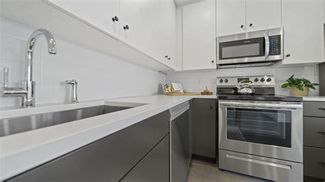 The Oscar Austin Apartment Association