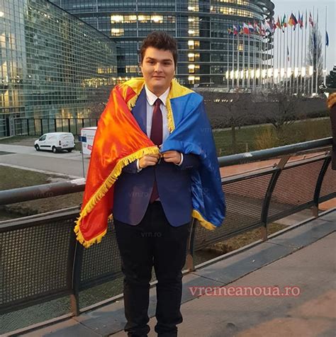 Victor Munteanu Reprezentantul Vasluiului La Conferinta Europeanã De Tineret Vremea Noua