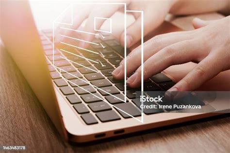 비즈니스 생산성 체크리스트 빠른 체크리스트 및 클립 보드 작업 관리 온라인으로 설문 조사 양식 작성 문서 관리 개념입니다 가입서에 대한 스톡 사진 및 기타 이미지 Istock