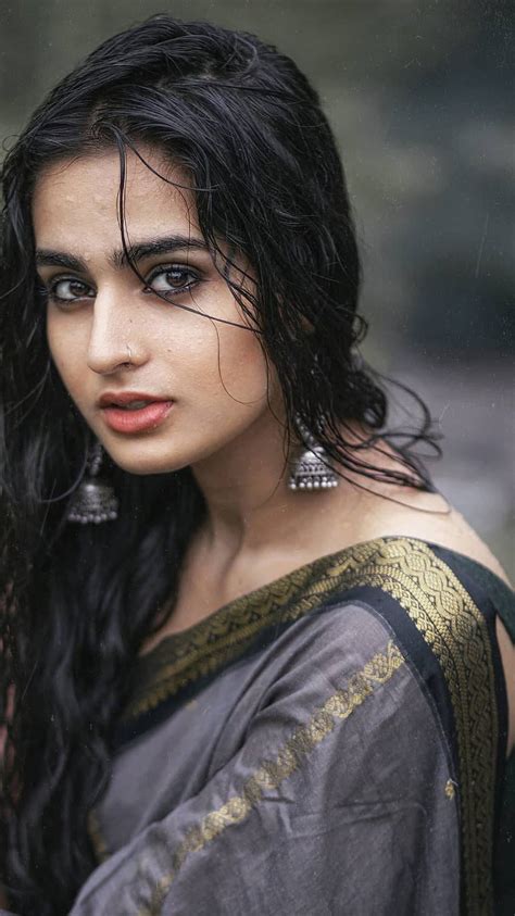 Ayesha Khan Wallpapers Top Free Ayesha Khan Backgrounds Wallpaperaccess