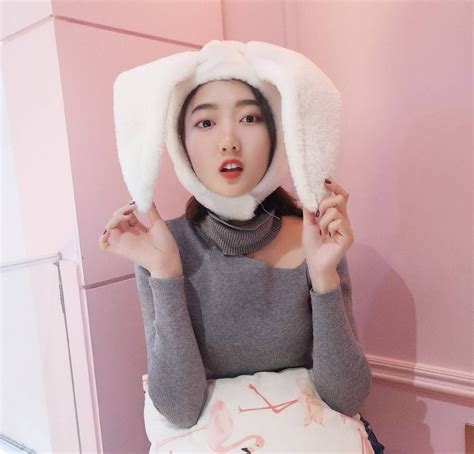 华南农业大学 郭玮含 99年 身高170cm 体重44kg