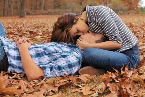 30 Fall Engagement Photo Session Ideas Engagement Photos Fall