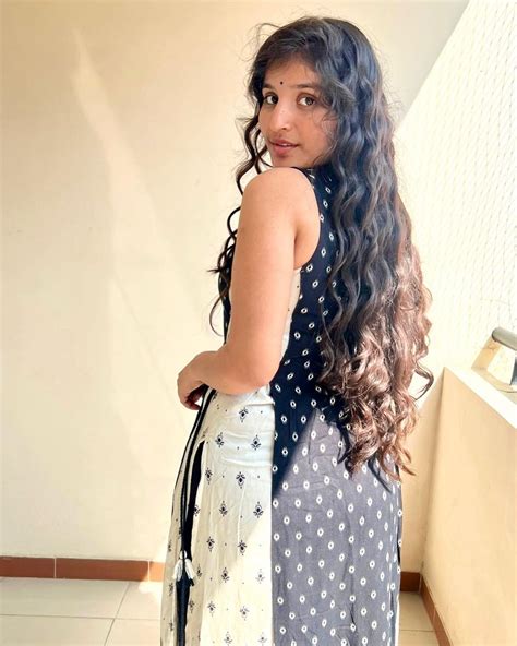 Singer Mangli Sister Indravati Chauhan Latest Pics Viral సింగర్