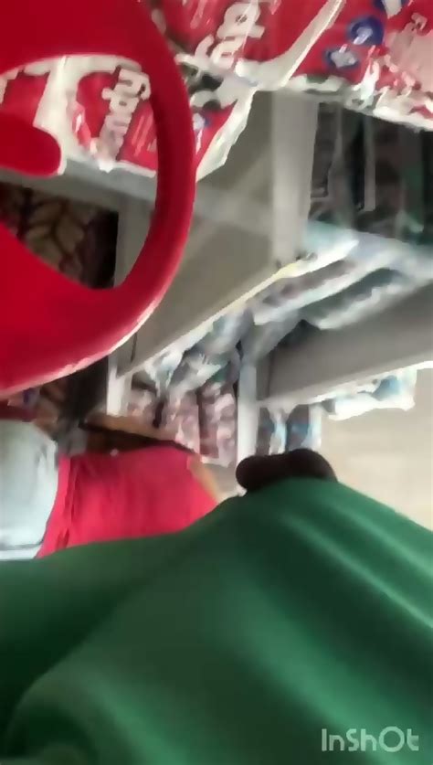 Dick Flash In Tienda Comida Culonas Y Mas Eporner