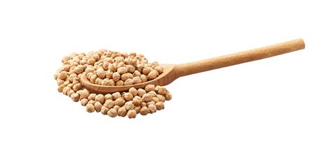 병아리콩은 흰색 배경에 고립 된 나무 숟가락에서 부서집니다 0명에 대한 스톡 사진 및 기타 이미지 0명 건강한 식생활 곡초류 Istock