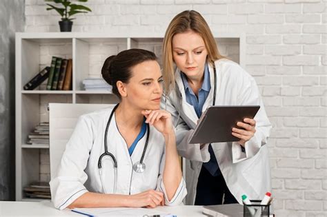 Pagina 2 Dokter Assistent Afbeeldingen Gratis Downloaden Op Freepik