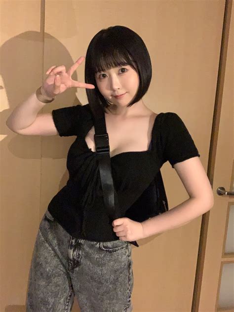 夜道 雪 ️ On Twitter ⚠️夜道雪ボディバッグの販売締切、残り1日⚠️ サイズ調整が幅広く出来るので色々な持ち方ができて