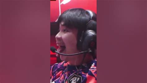 Aaronn Emot Guysss Youtube