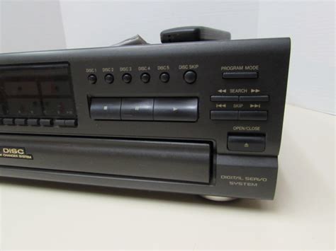 Lot Detail TECHNICS CAROUSEL 5 DISC CD PLAYER WORKS